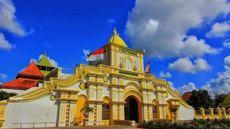 Masjid Jamik Sumenep, Ikon Akulturasi Budaya dan Toleransi Warisan ...